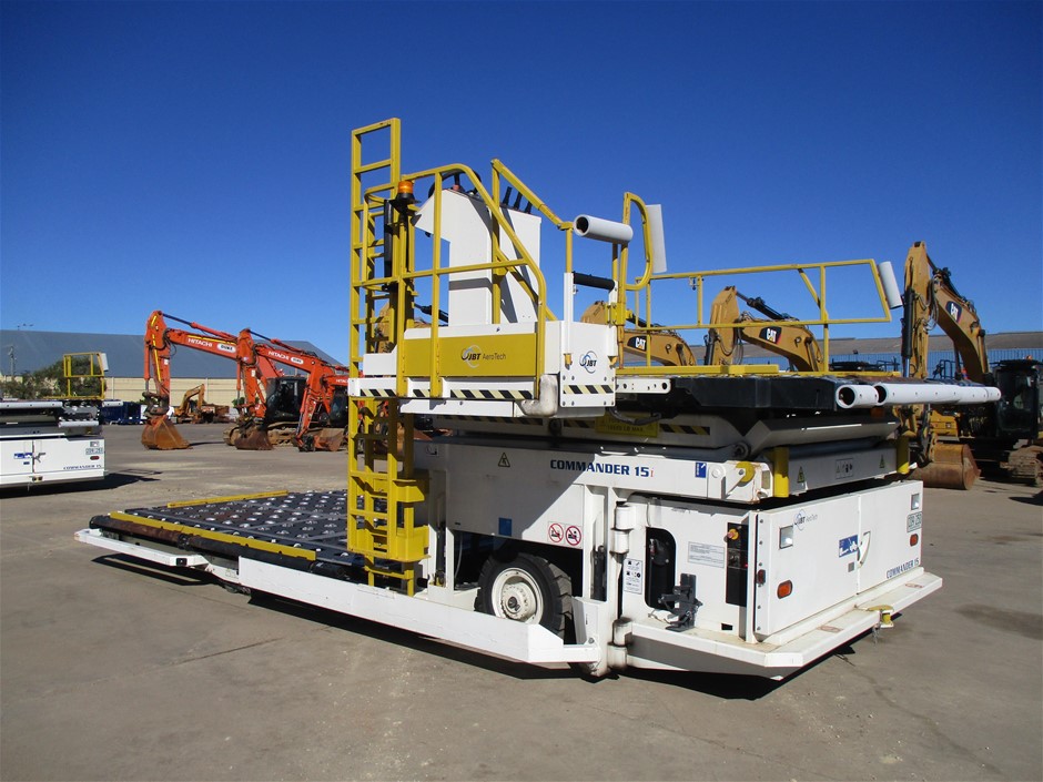JBT Aerotech Commander 15i Aircraft Cargo Loading Truck 02/11 Auction ...