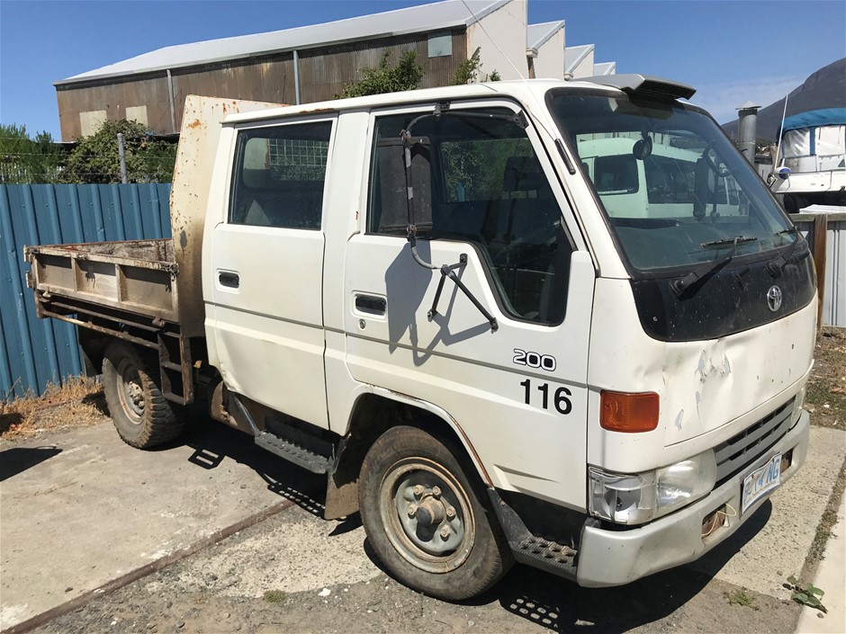 2001 Toyota Dyna 200 Crew Cab 4 x 2 Tipper (Location: TAS) Auction ...