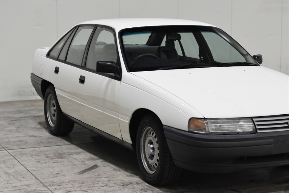 1990 Holden Commodore VN 5.0L BT1 Automatic Sedan Auction (0015-3448871 ...