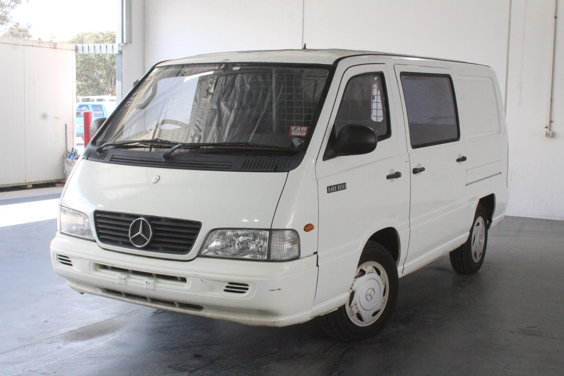 2001 Mercedes Benz MB 100 Manual Van Auction (0001-3452058) | Grays ...