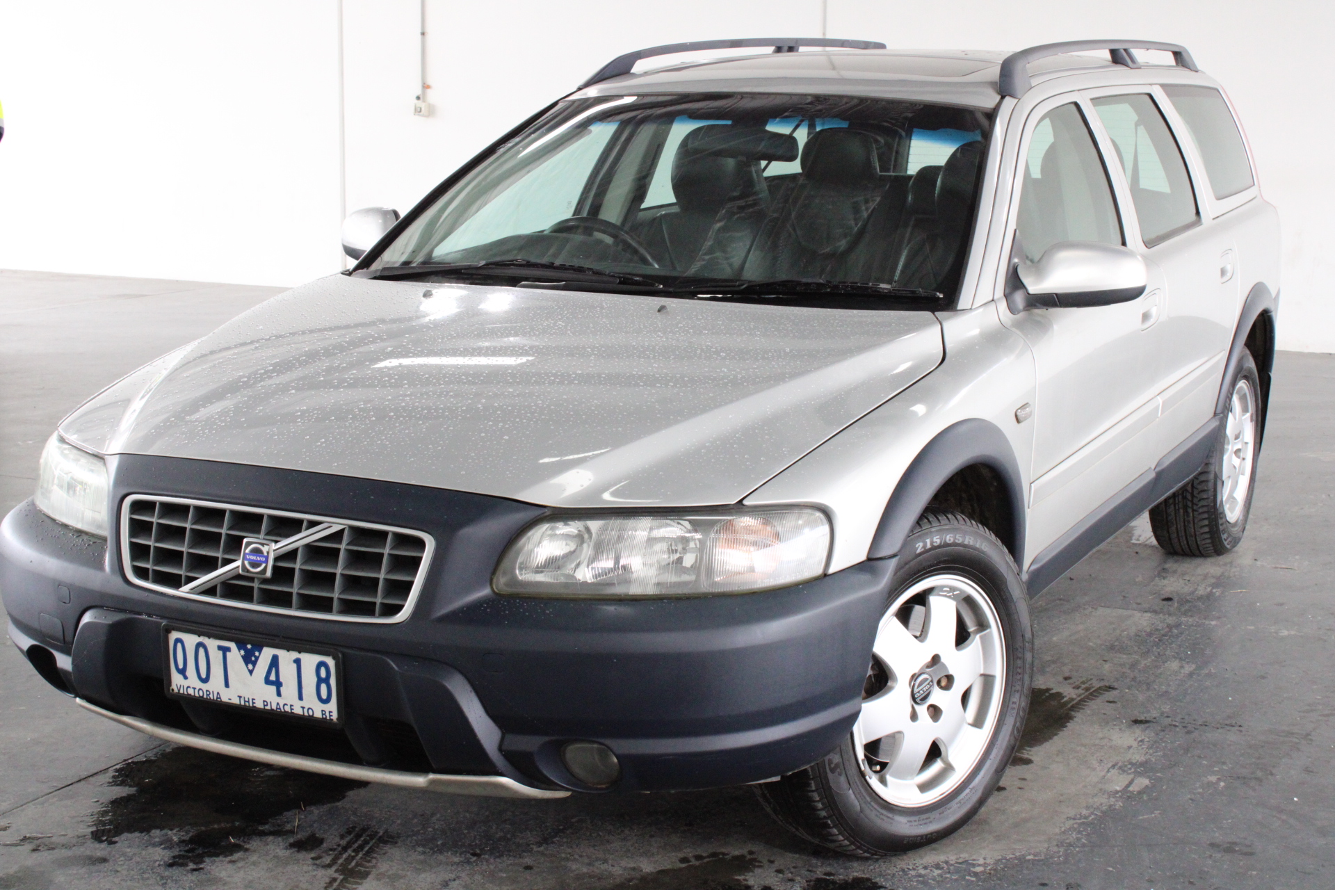 2000 Volvo Cross Country Automatic Wagon Auction (0001-3473805) | Grays ...