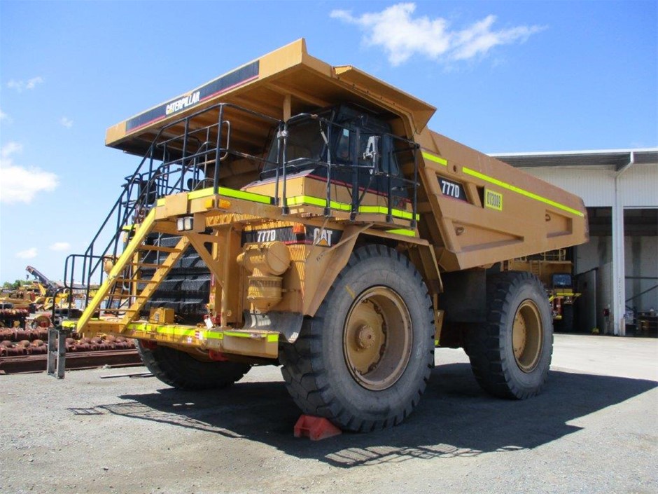 1997 Caterpillar 777D Rigid Dump Truck (inner rear wheels included ...