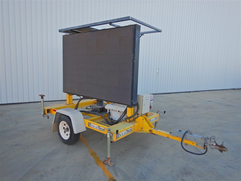 Solar Tech Silent Messenger Variable Message Sign Trailer (Pooarka, SA ...