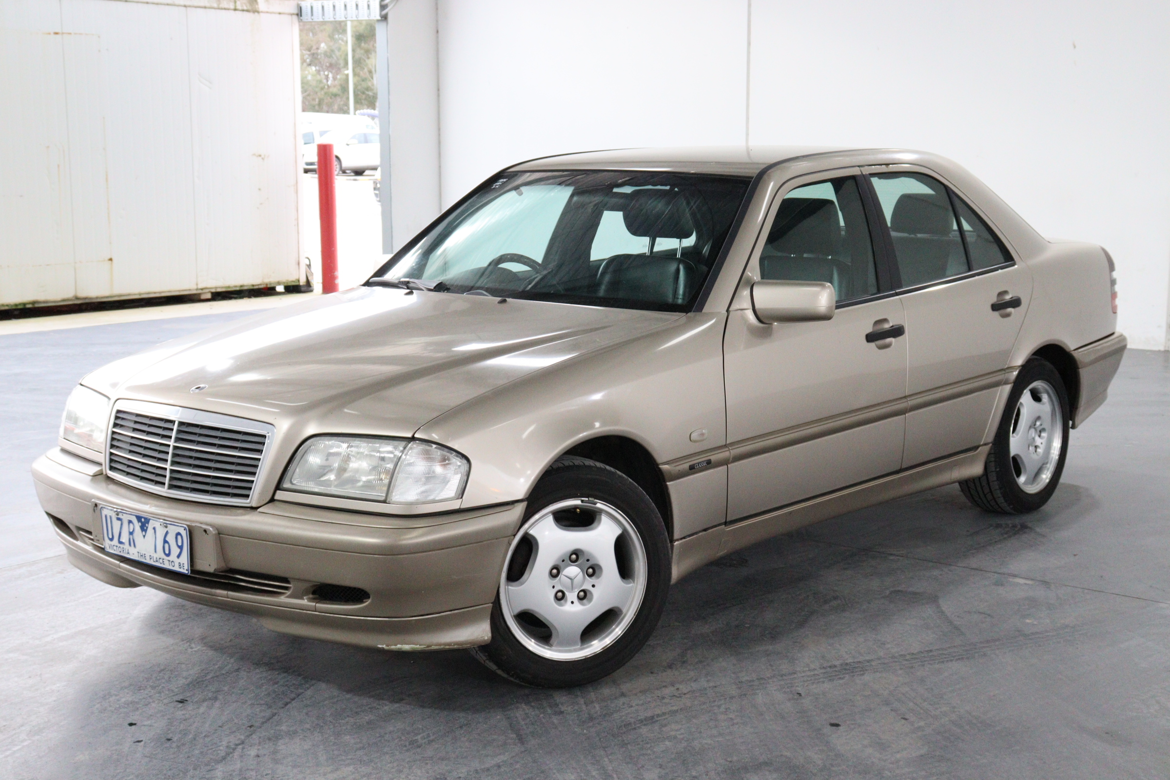 2000 Mercedes Benz C200 Classic W202 Automatic Sedan Auction (0001 ...