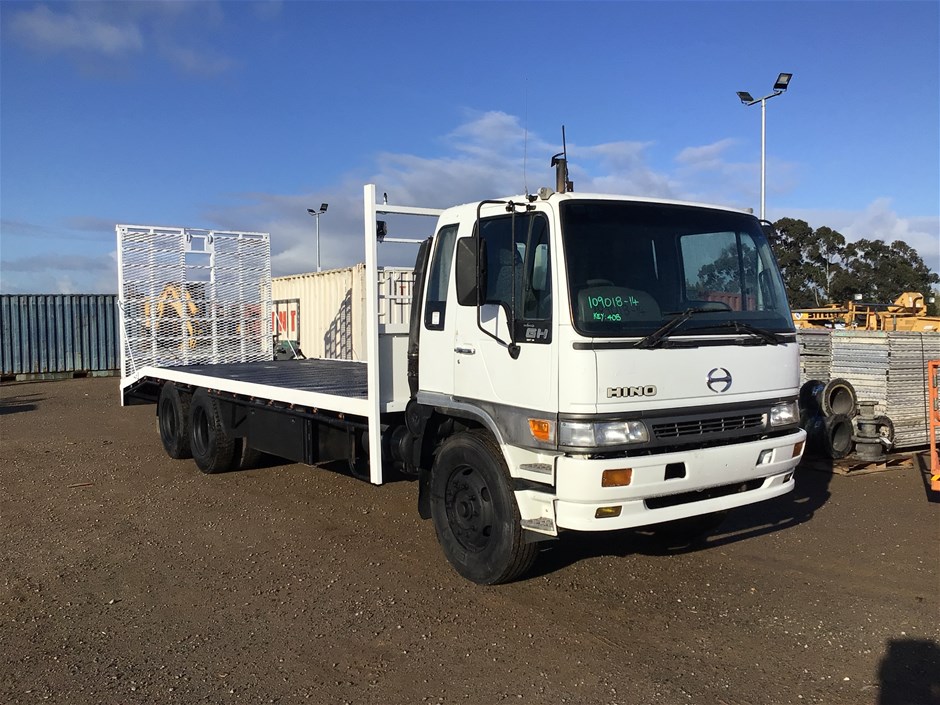 1999 Hino GH 6 x 2 Beavertail Truck Auction (0001-3020152) | Grays ...