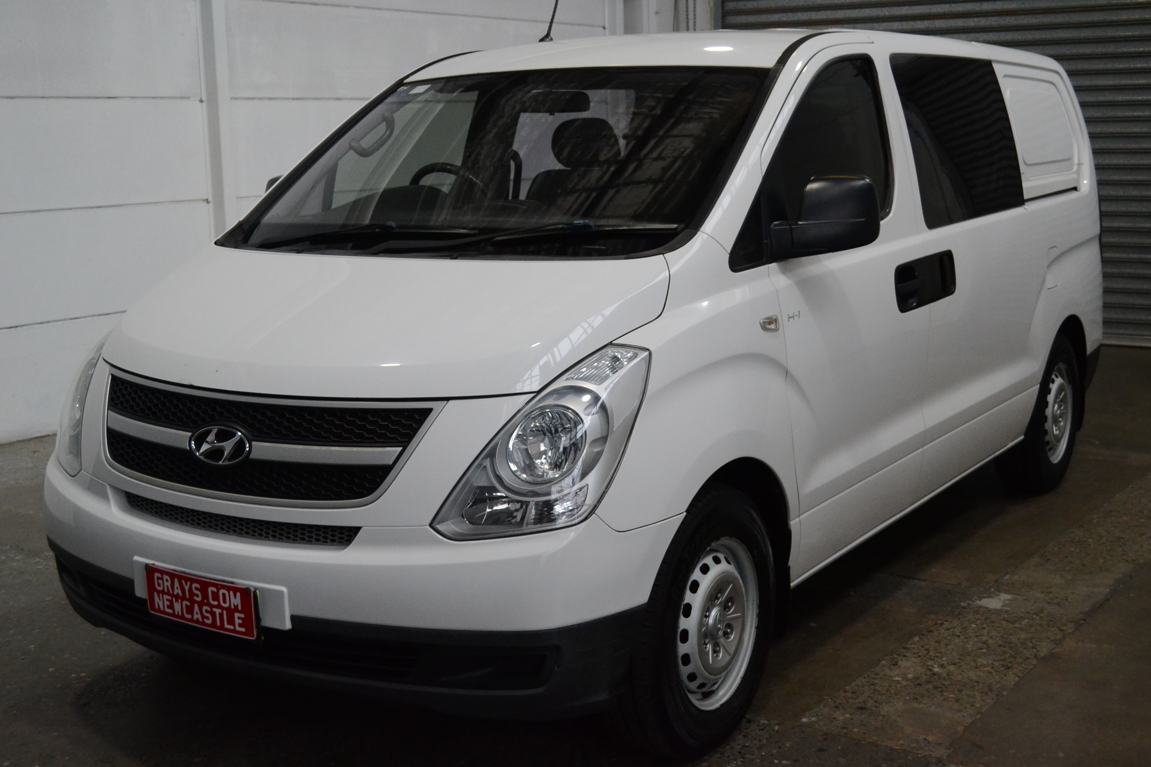 2013 Hyundai iLOAD Crew TQ Turbo Diesel Automatic Van Auction (0001 ...