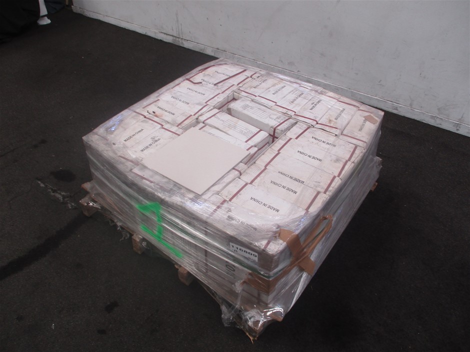 Pallet of "Aspen Ice White" Floor Tiles Auction (0034-7038542) | Grays ...