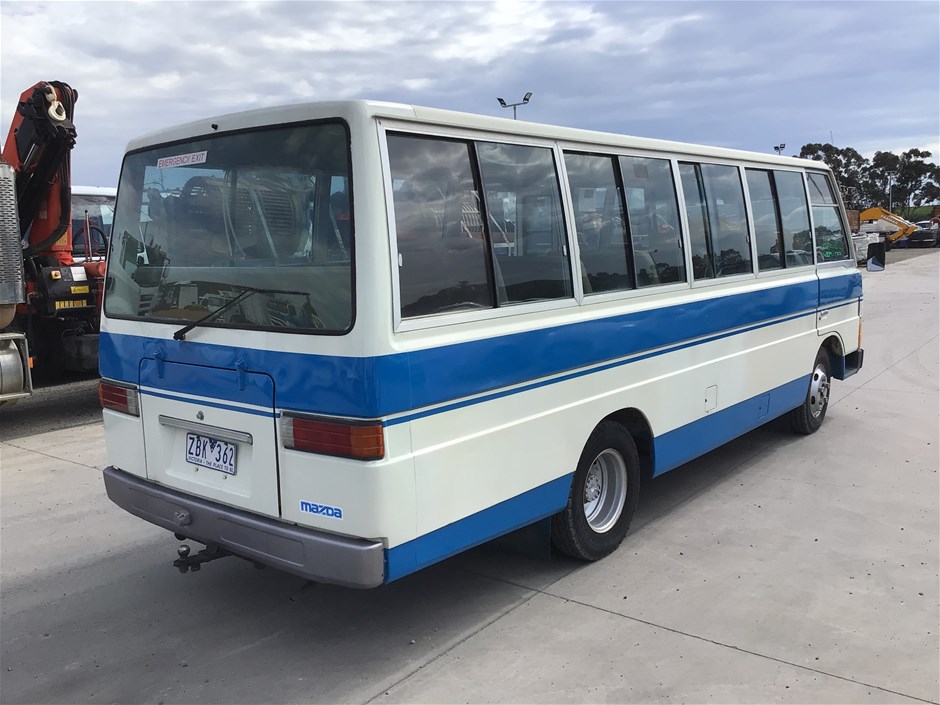 Bus Swaraj Mazda Car Isuzu Motors Bus, Truck, School Bus,, 48% OFF