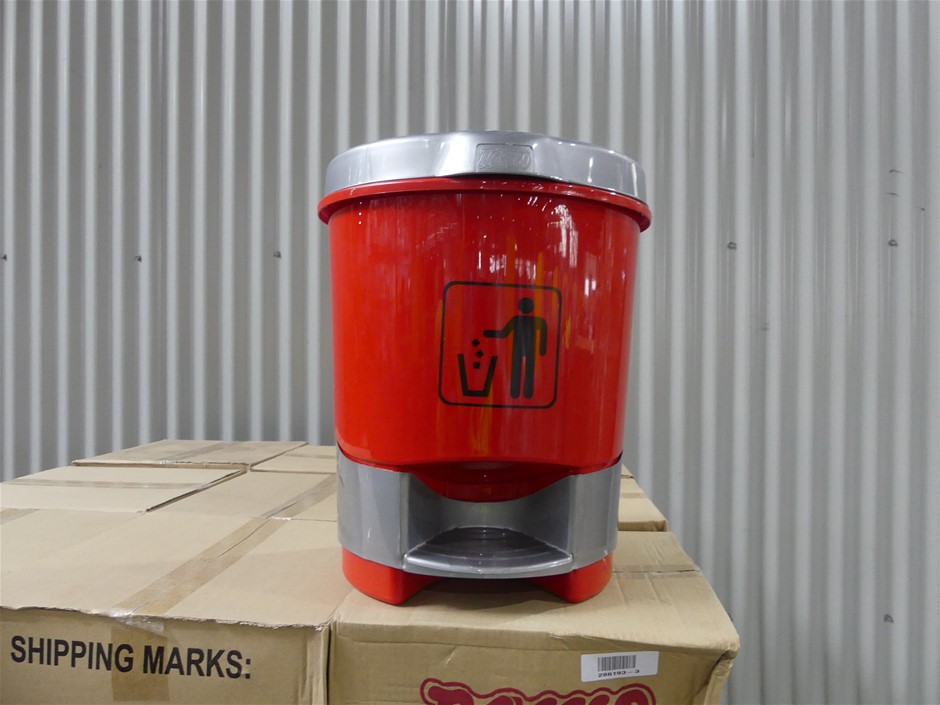 Qty Pallet x Rayaco 7080 Round Plastic Stepping Bin Auction (0001 ...