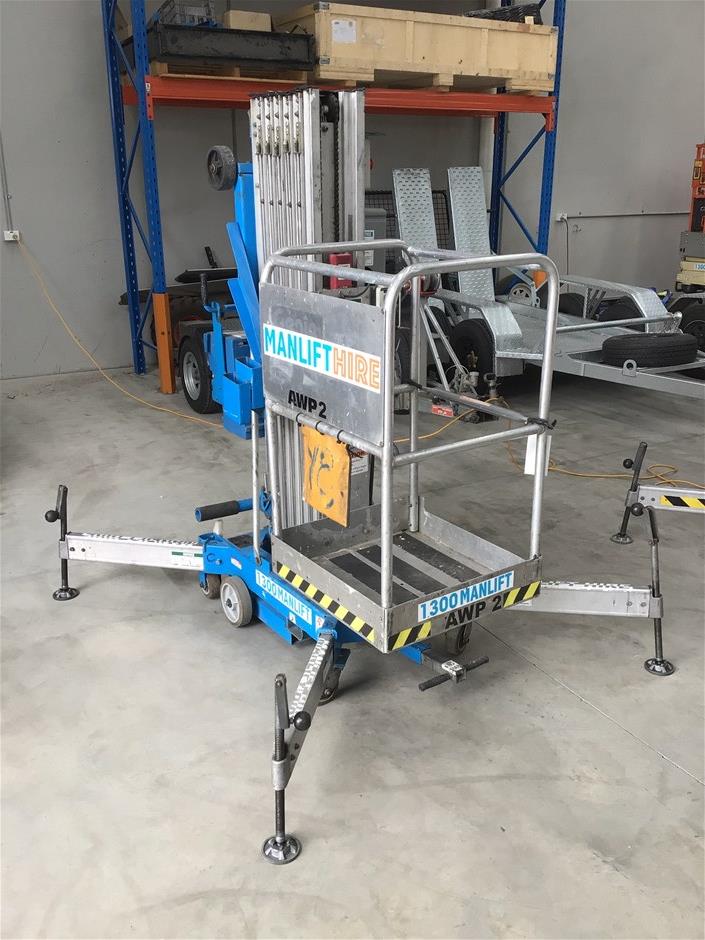 2000 Genie AWP305 Vertical Man Lift Auction (0001-3020624) | Grays ...