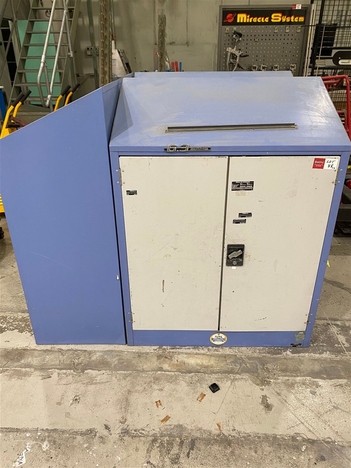 STORETEK Metal cabinets Auction (0088-5046951) | Grays Australia