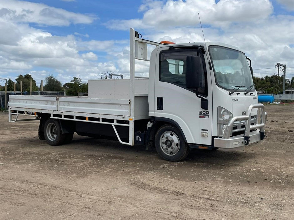 2010 Isuzu NLR 200 4 x 2 Tray Body Truck (CNG) Auction (0001-3023745) | Grays Australia