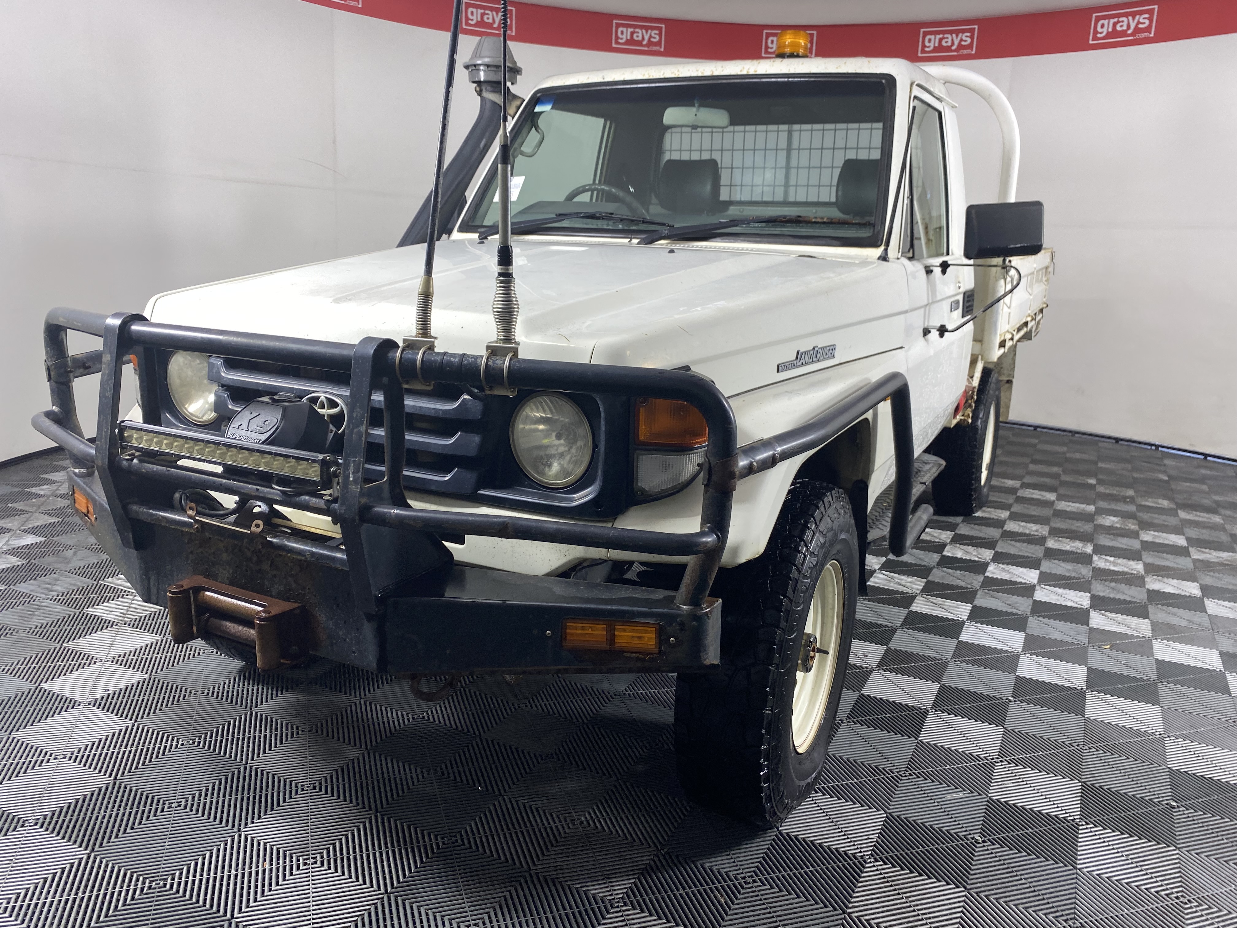 2004 Toyota Landcruiser (4x4) HZJ79R Manual Cab Chassis Auction (0023 ...