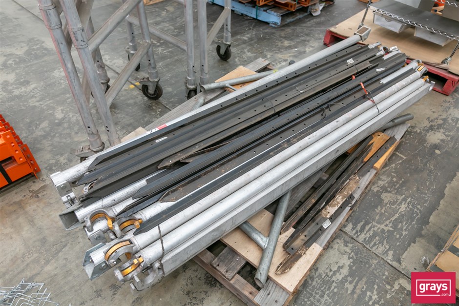 Qty of Instant style Scaffolding Components Auction (0065-5047200 ...