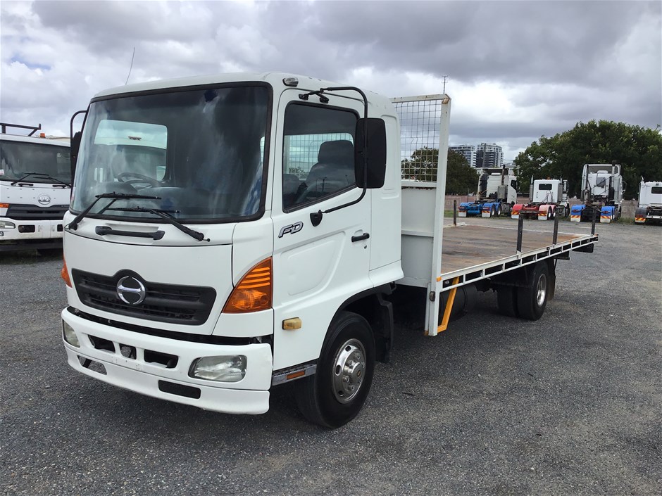 2005 Hino FD1J 4 x 2 Tray Body Truck Auction (0001-7036375) | Grays Australia