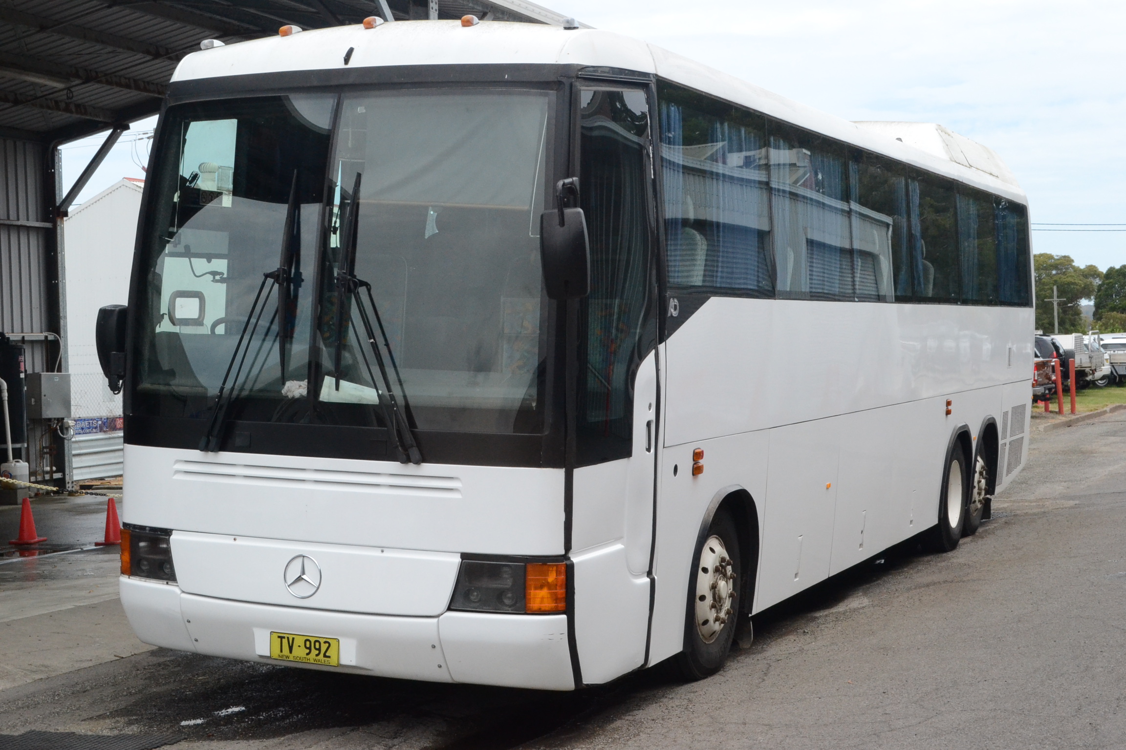 1995 Mercedes Benz 0404 High Floor Coach Manual 48 Seats Bus Auction ...