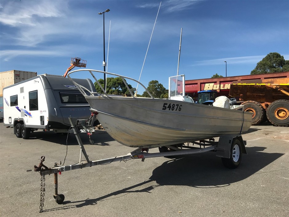 Boat Clarke 4.9m Aluminium C/Console Auction (0001-70010097) | Grays ...