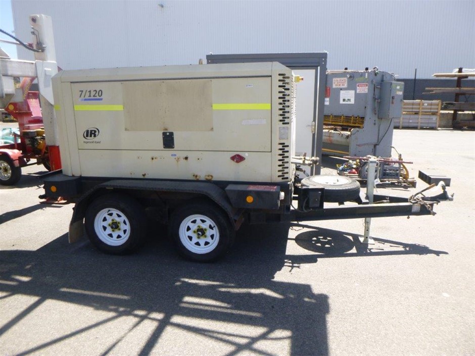 Ingersoll Rand Tandem Axle Towable Air Compressor 350-400 CFM Auction ...