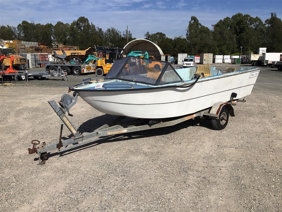 Fiberglass, Flying Fish, Power Boat Auction (0001-10080866) | Grays ...