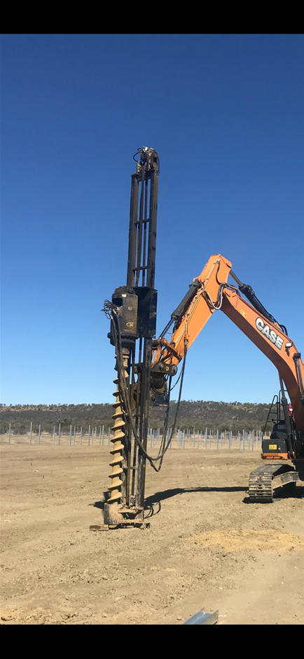 Excavator Drill Mast Attachment with Digga Supa Drive Auction (0070 ...