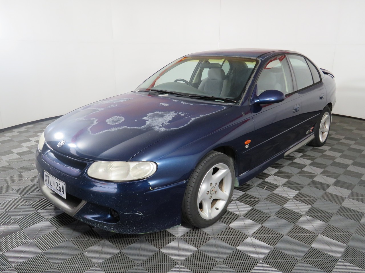 1999 Holden Commodore VT Executive GTR Automatic Sedan Auction (0001 ...