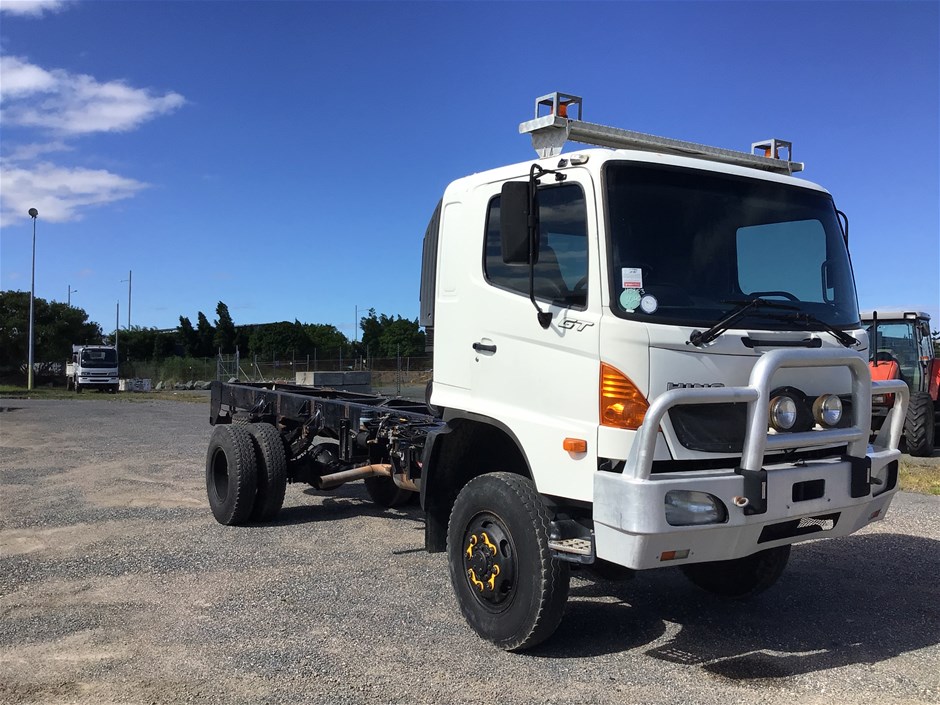 Unreserved 2007 Hino GT 4 x 4 Cab Chassis Truck Auction (0001-7037591 ...