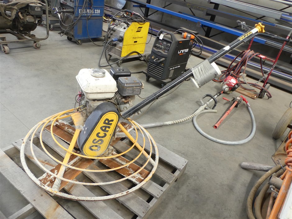 Oscar Concrete Helicopter (Petrol) Auction (0065-3021369) | Grays Australia
