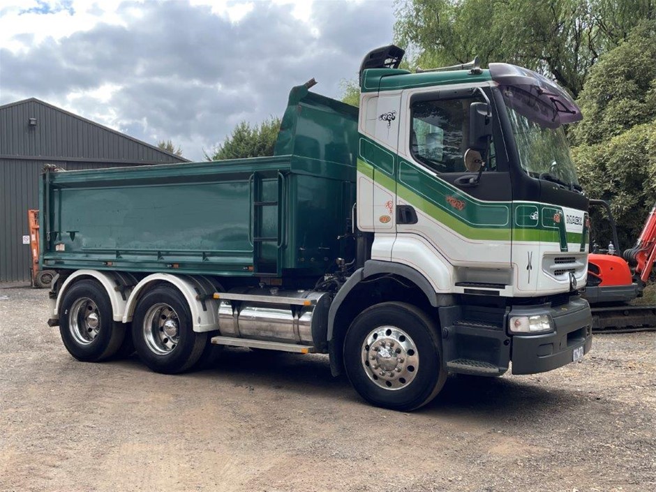 2005 Mack Quantum 6 x 4 Tipper Truck Auction (0001-3021647) | Grays ...