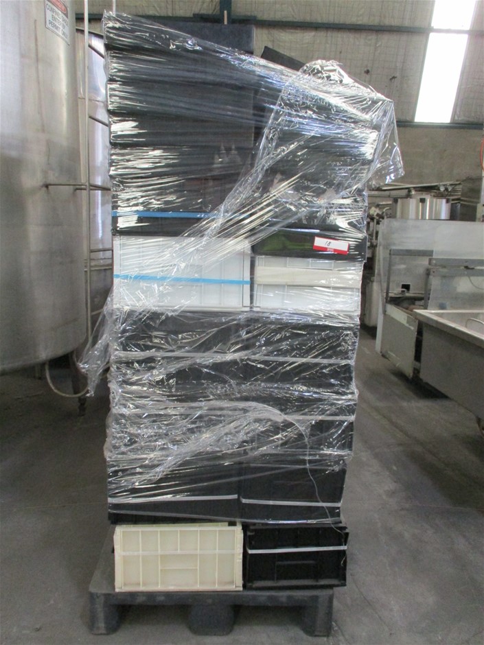 Pallet Assorted of Plastic Hard Cheese Forms Auction (0018-3021592 ...