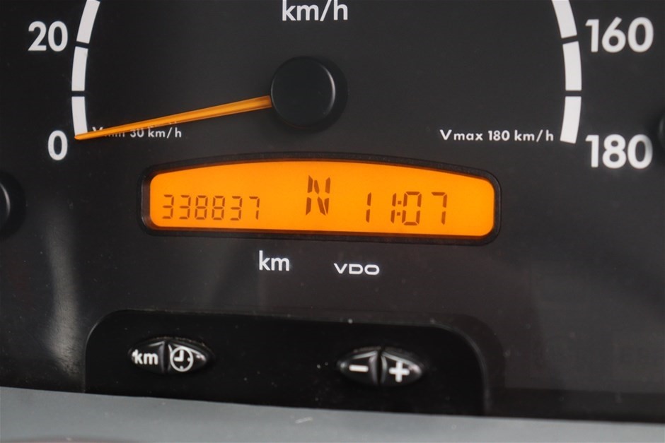 Orange Triangle Warning Light Mercedes Sprinter | Shelly Lighting