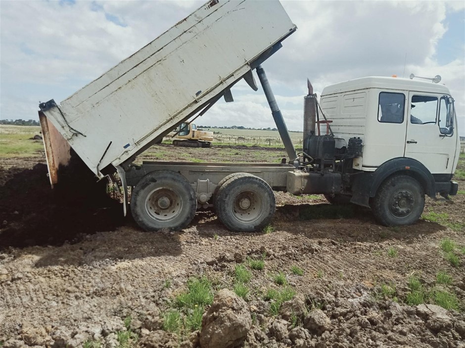 Mercedes Tipper 10 ton 1978 8 cylinder Diesel good farm truck Auction ...