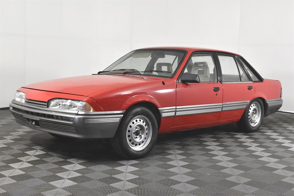 1986 Holden VL Commodore Executive Automatic Sedan Auction (0001 ...