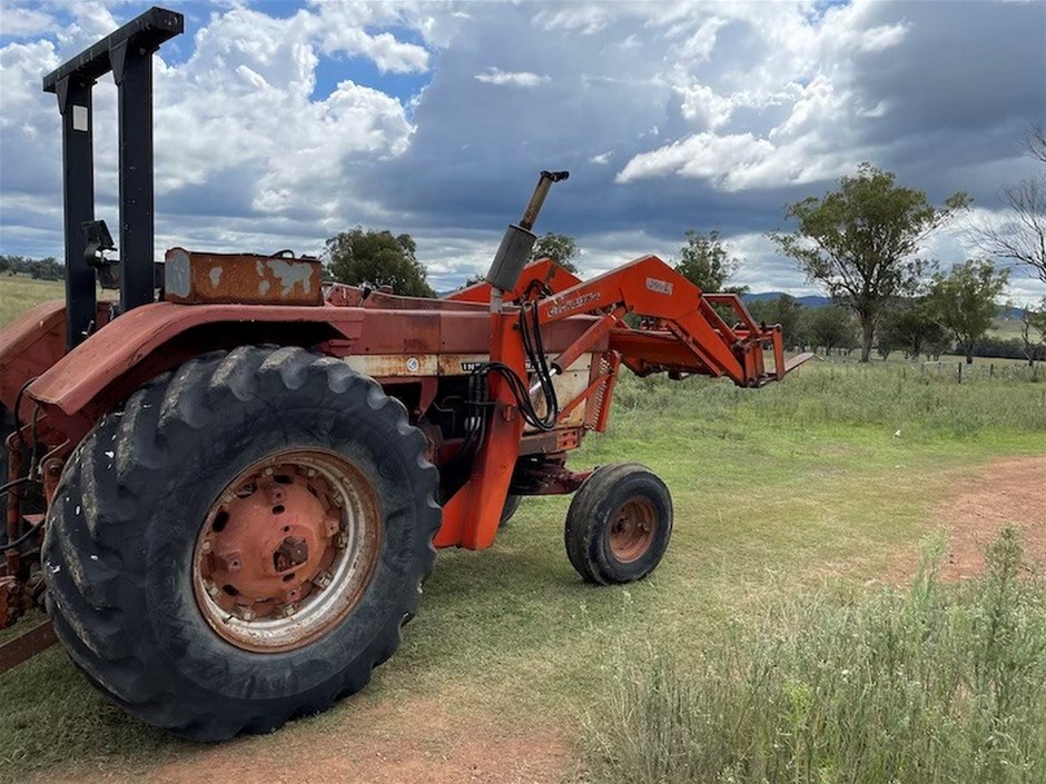 1971 International Tractor with Front End Loader Auction (0010-7038897 ...