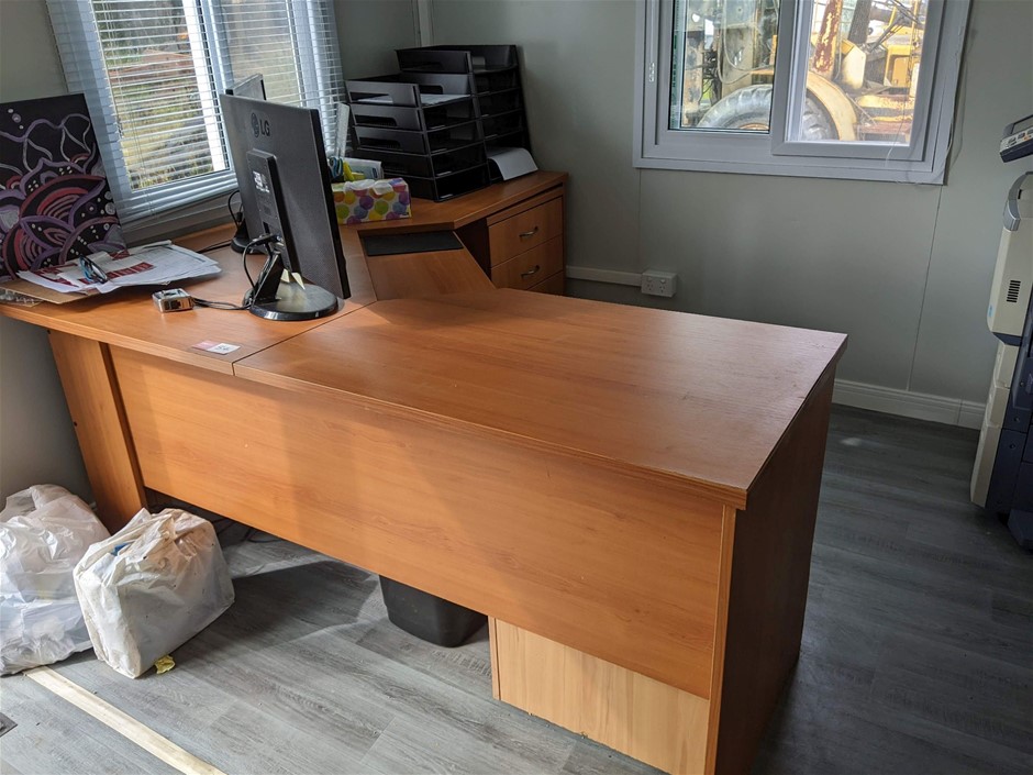 Qty of Office furniture to demountable office building Auction (0054 ...