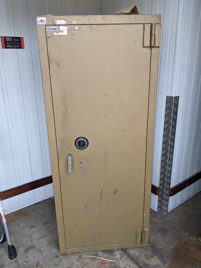 Chubb Key & Combination Floor Safe Auction (0001-5048946) | Grays Australia