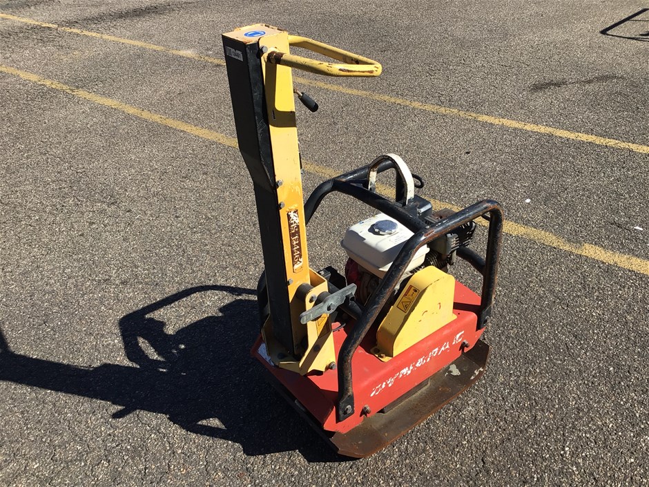Dynapac LG200 Reversible Plate Compactor Auction (0051-7039495) | Grays ...