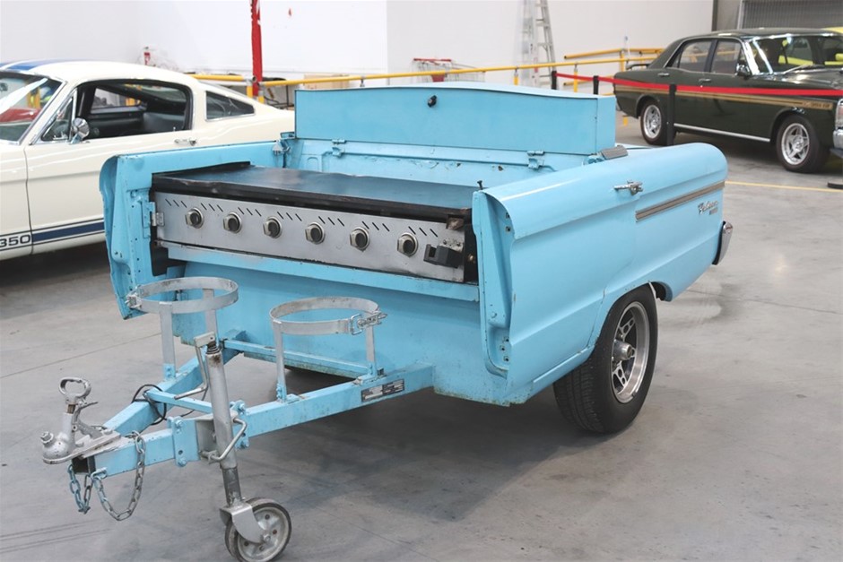 2015 Custom Made Classic Falcon BBQ Trailer Auction (0001-20081570 ...