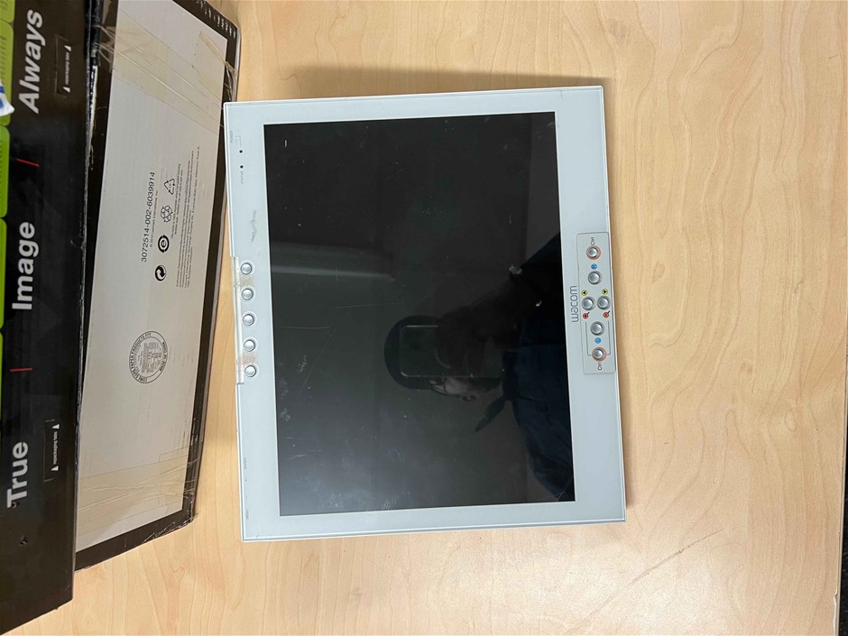 Wacom DTI-520 15" LCD Tablet Education Model, USB, RGB, Composite ...