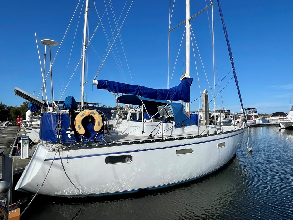 ROBERTS 36 Auction (0001-50018400) | Grays Australia