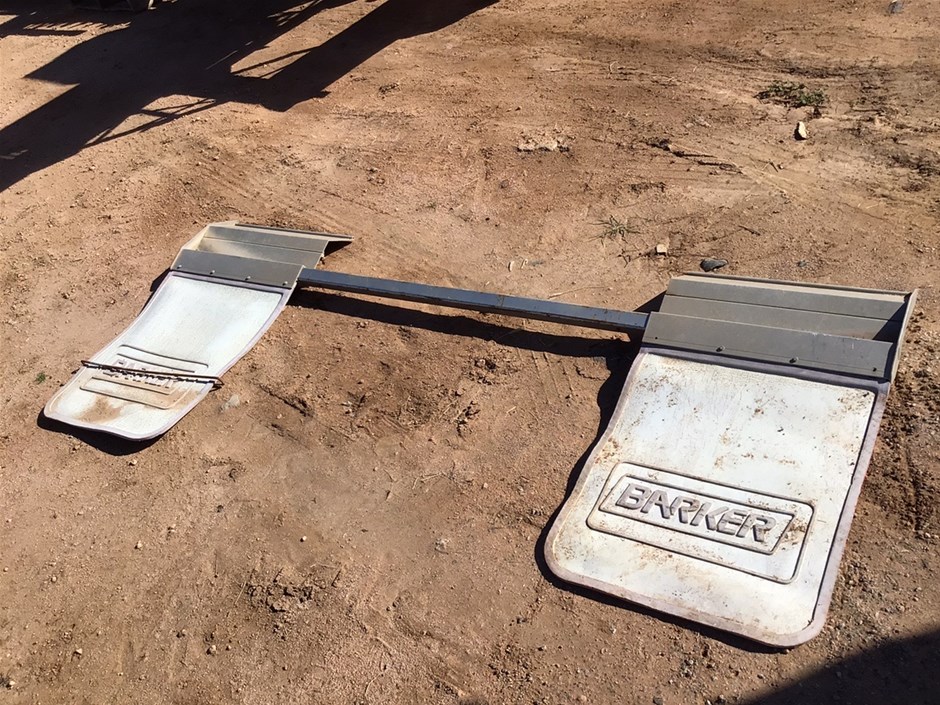 1 x Pair of Barker Trailer Mud Flaps Auction (0066-3022553) | Grays ...