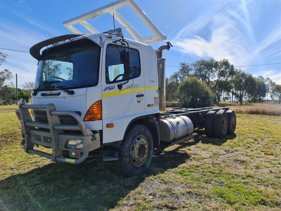 2003 Hino FM1J 4 x 2 Cab Chassis Truck Auction (0001-7039867) | Grays ...