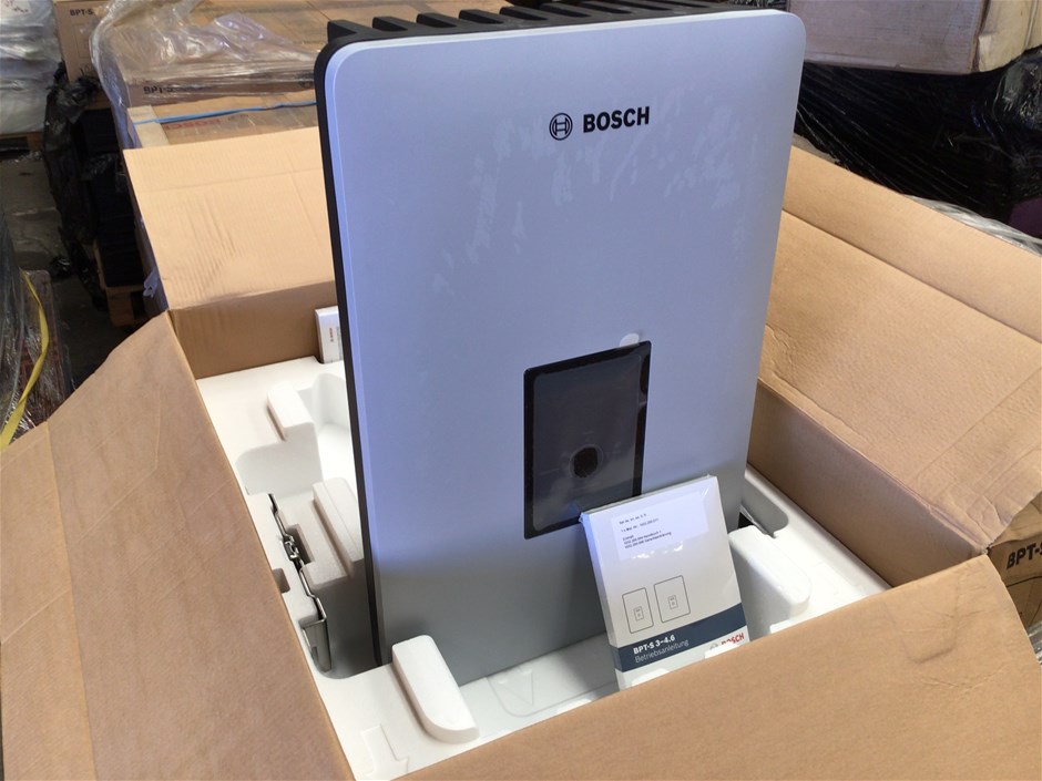 8x Bosch Photovoltaic String Inverters Auction (0002-7041236) | Grays ...
