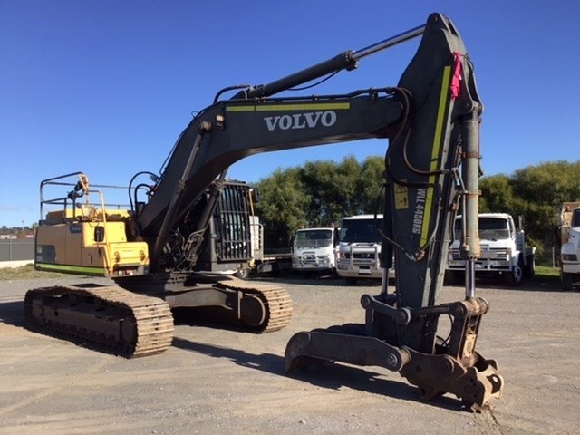 Volvo EC300DL Hydraulic Excavator - SA