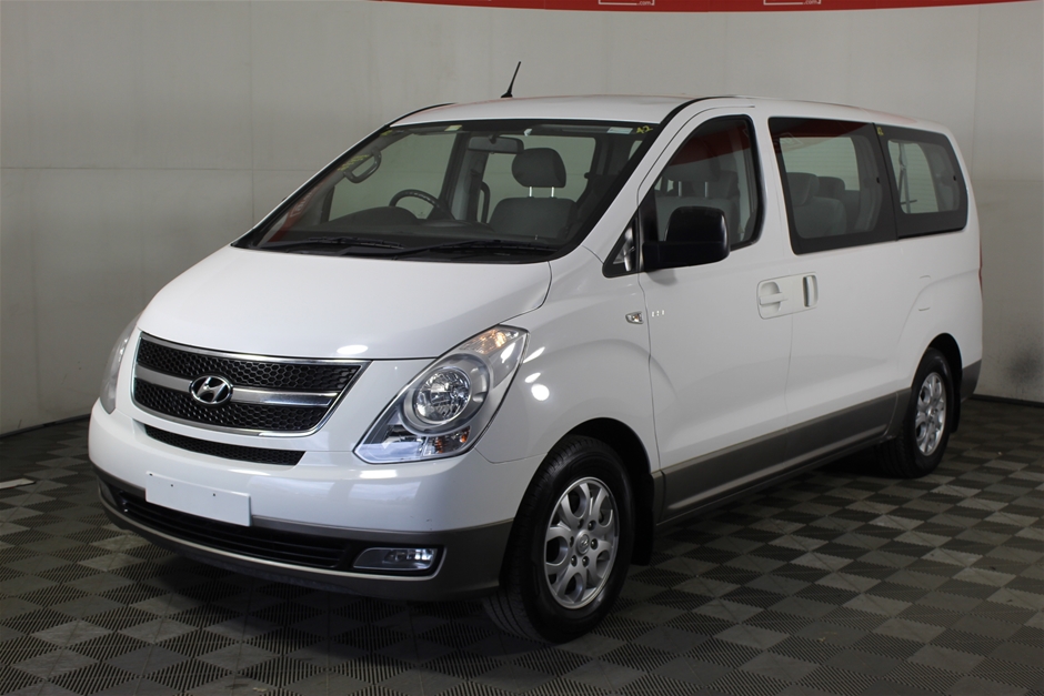 2013 Hyundai iMAX TQ Turbo Diesel Automatic 8 Seats People Mover ...