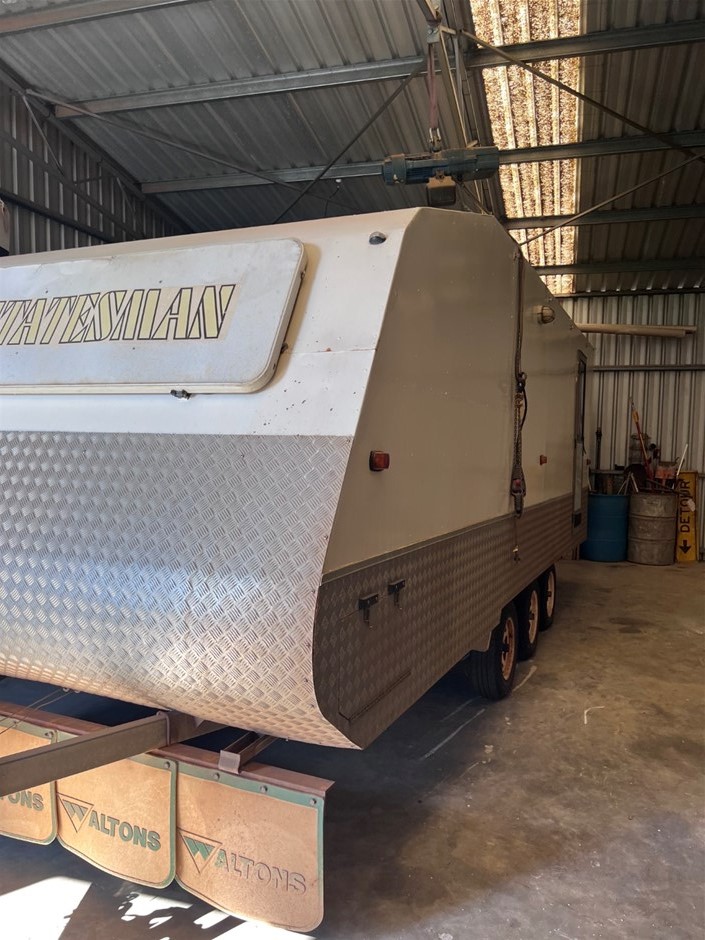 2003 Tri Axle Toy Hauler/Caravan Auction (0006-9035831) | Grays Australia
