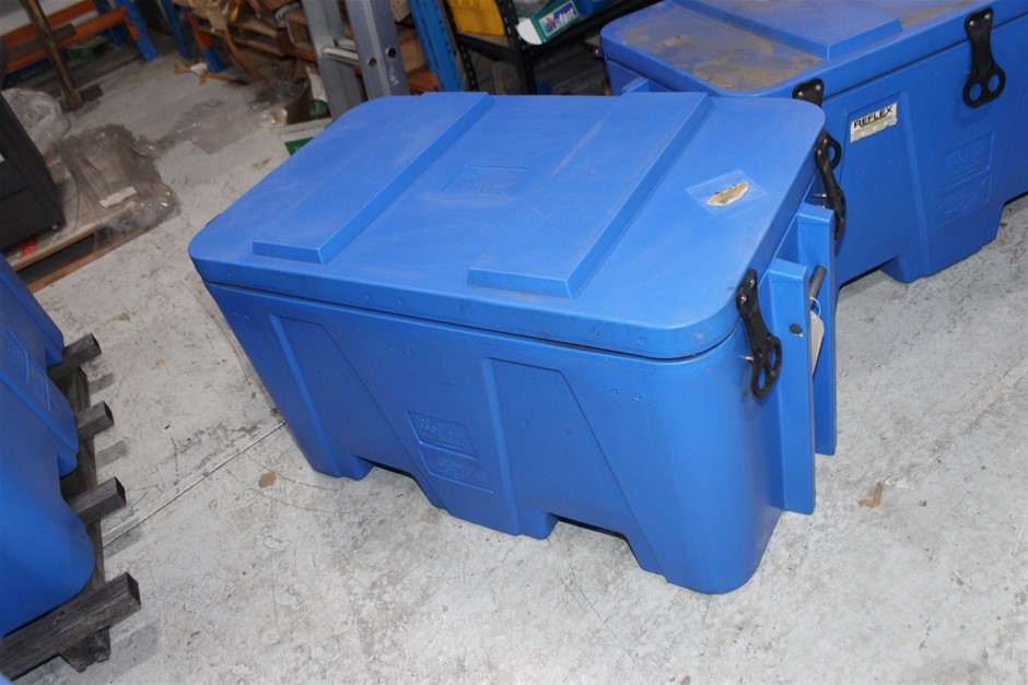 Nylex Rotomould Cool Bin Poly Portable Cooler Storage Bin Auction (0121 ...