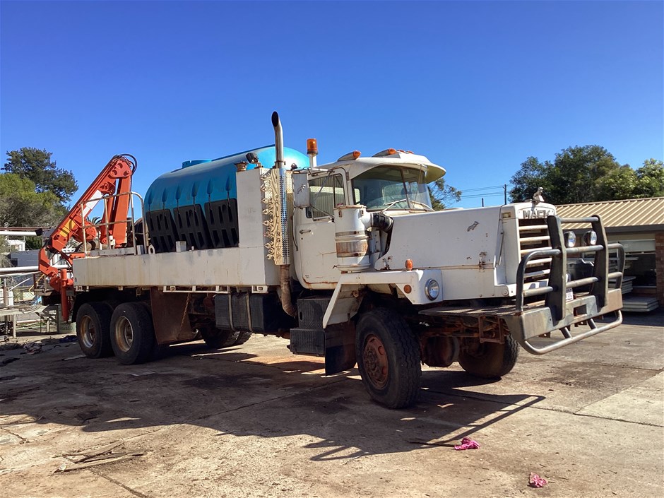 1979 Mack 6 x 6 Field Service Truck Auction (0006-7040933) | Grays ...