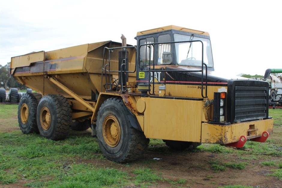 Caterpillar D250E Articulated Dump Truck Auction (0001-5050025) | Grays ...