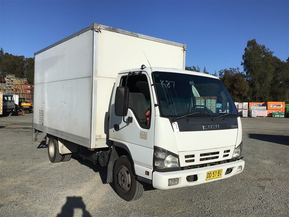 2007 Isuzu NPR 200 Medium Sitec 150 4 x 2 Pantech Truck Auction (0001 ...