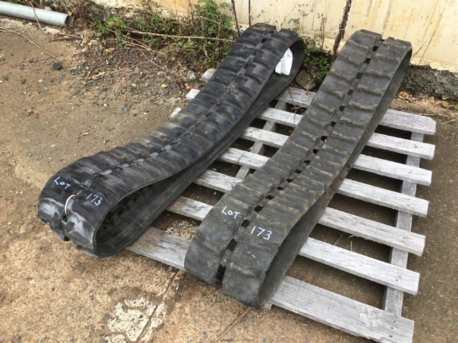 1 Pair Loader Tracks to suit 526 Box Front End Loader Auction (0050 ...
